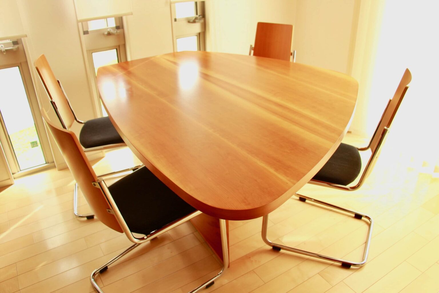 オシャレな家にはTECTA/テクタ M21ダイニングテーブルがオススメ！ | 一家DANラン